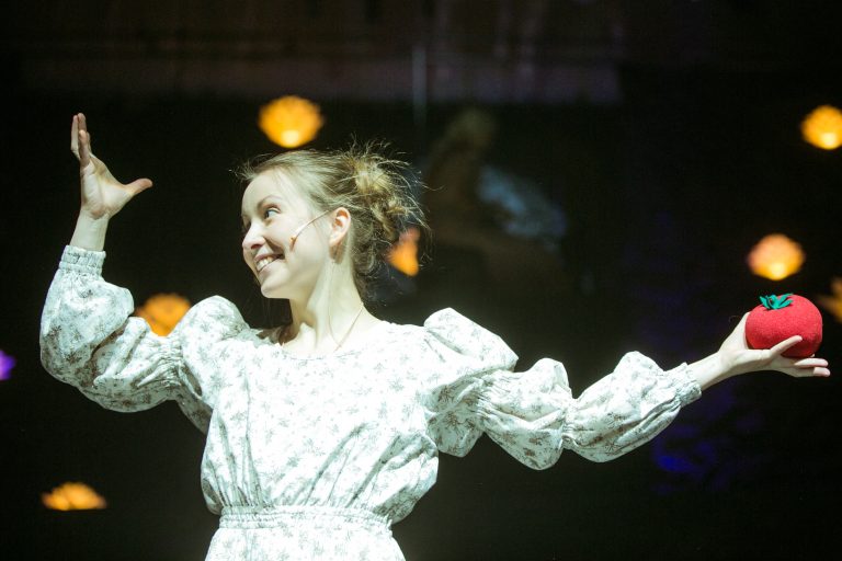 Teele Pärn | Draamateater näitleja